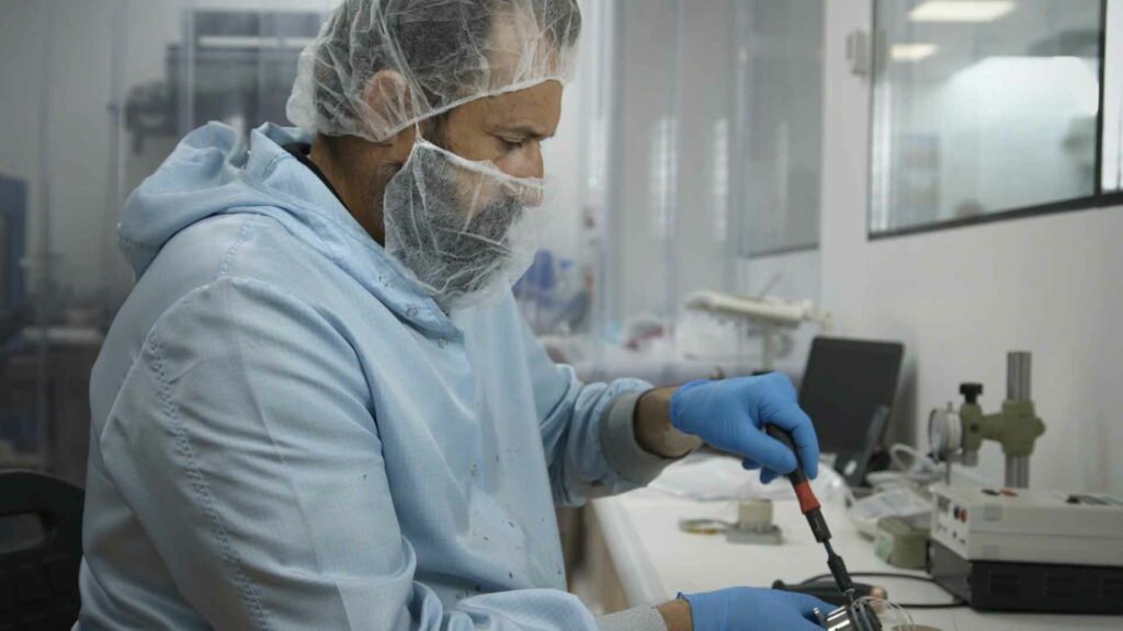 Clean room manufacturing and packaging | ARQUIMEA