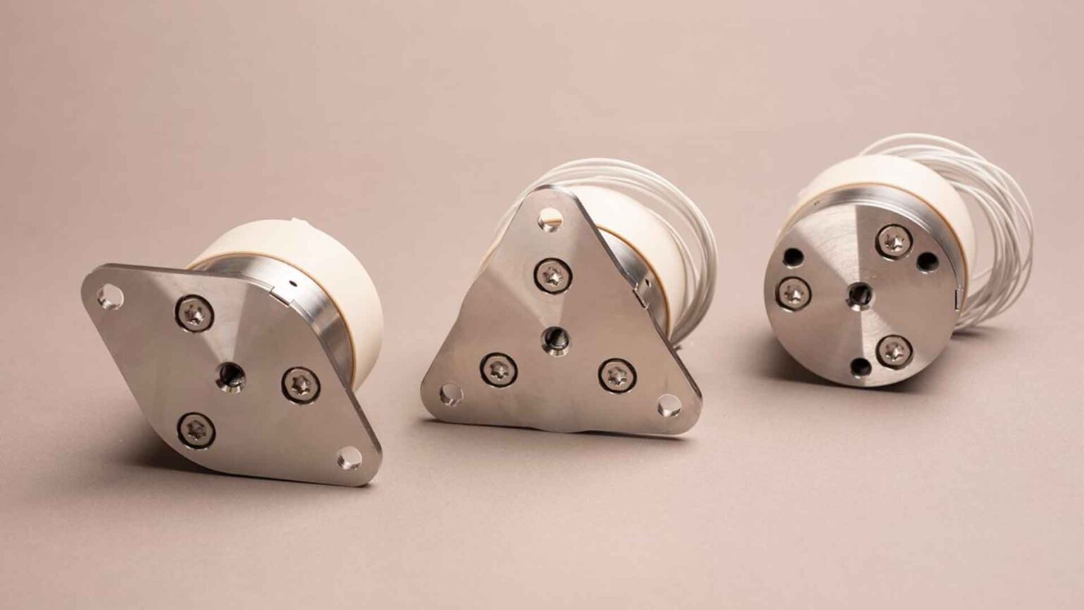 Advantages of non-explosive actuators (HDRM) | ARQUIMEA