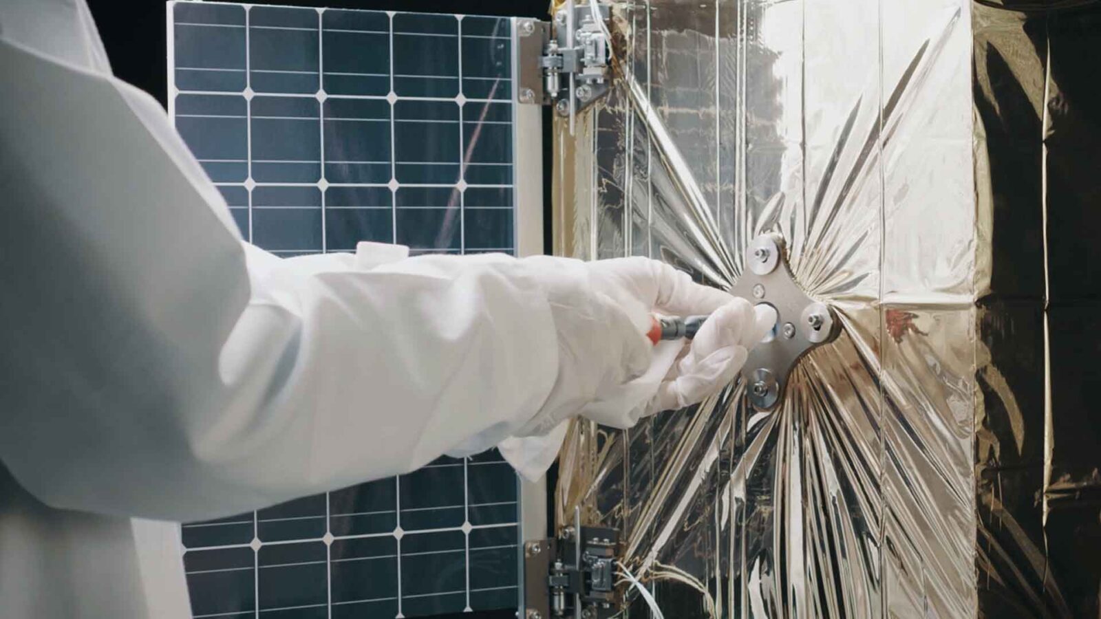 Advantages of non-explosive actuators (HDRM) | ARQUIMEA